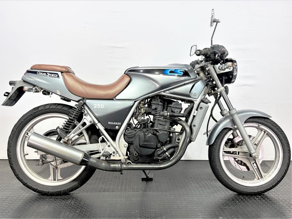 KAWASAKI CS250 CASUAL SPORTS