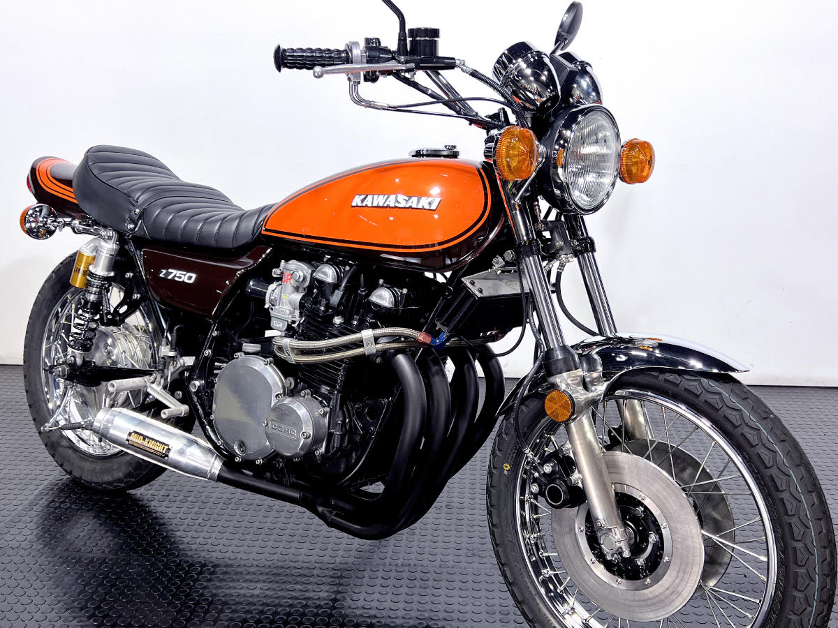 KAWASAKI Z750FOUR-D1 Full Restoration