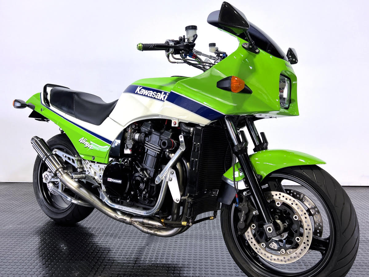 KAWASAKI GPZ900R NINJA A12